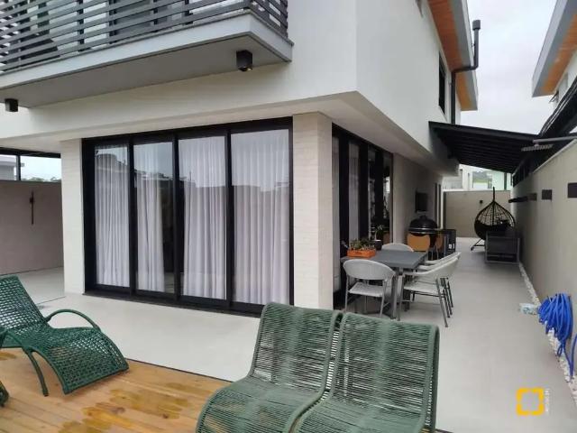 Casa / Sobrado para Venda em Florianópolis/SC Rio Tavares 2 Quartos
