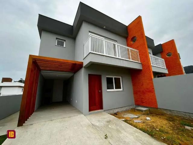 Casa / Sobrado para Venda em Florianópolis/SC Rio Tavares 2 Quartos