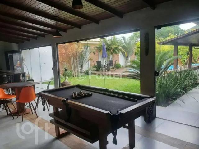 Casa / Sobrado para Venda em Florianópolis/SC Rio Tavares 4 Quartos