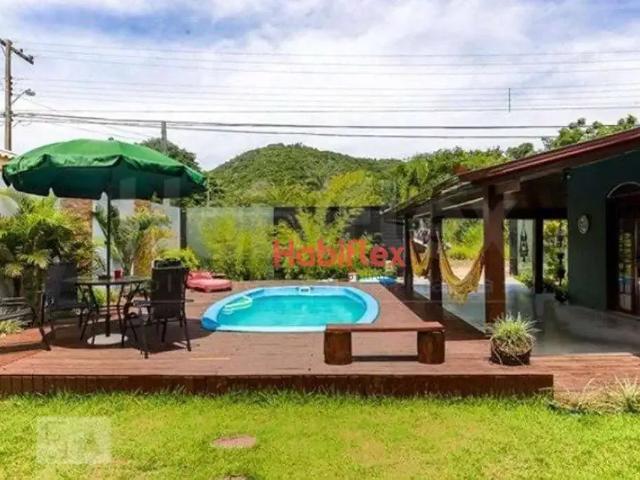 Casa / Sobrado para Venda em Florianópolis/SC Rio Tavares 5 Quartos