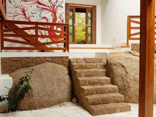 Casa / Sobrado para Venda em Florianópolis/SC Rio Tavares 5 Quartos