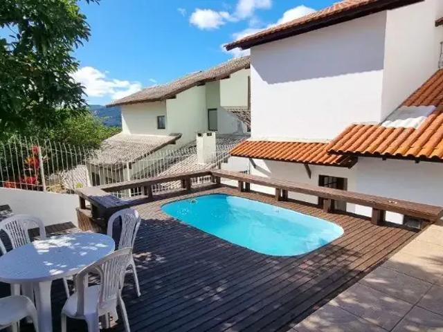 Casa / Sobrado para Venda em Florianópolis/SC Trindade 3 Quartos