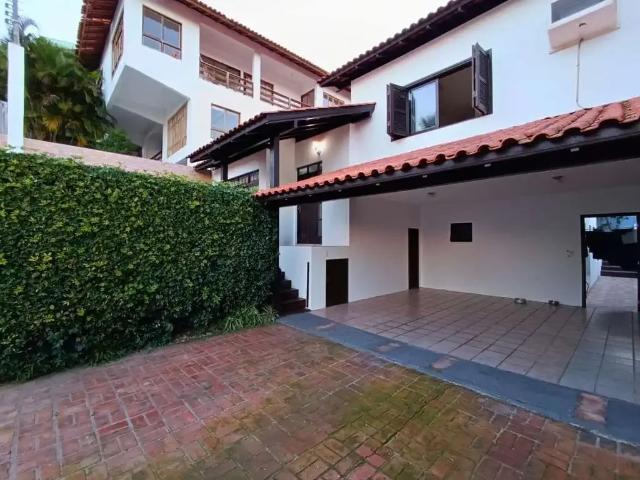 Casa / Sobrado para Venda em Florianópolis/SC Trindade 3 Quartos