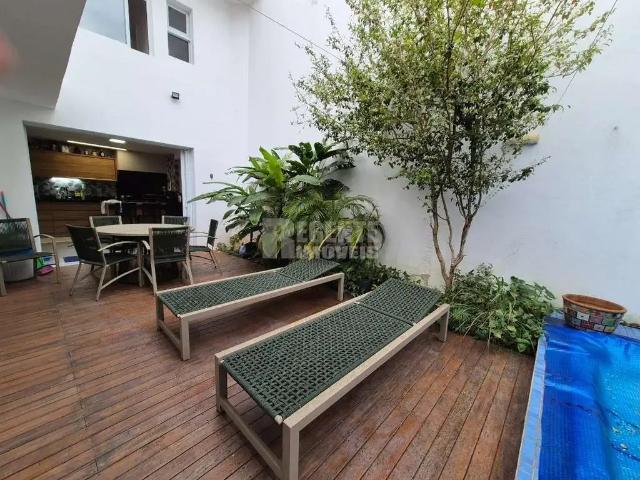 Casa / Sobrado para Venda em Florianópolis/SC Trindade 3 Quartos