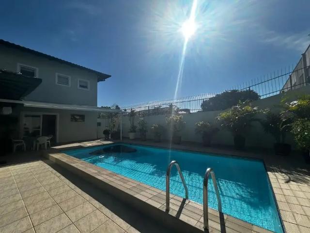 Casa / Sobrado para Venda em Florianópolis/SC Trindade 3 Quartos