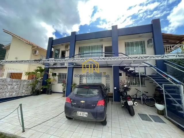 Casa / Sobrado para Venda em Florianópolis/SC Trindade 10 Quartos