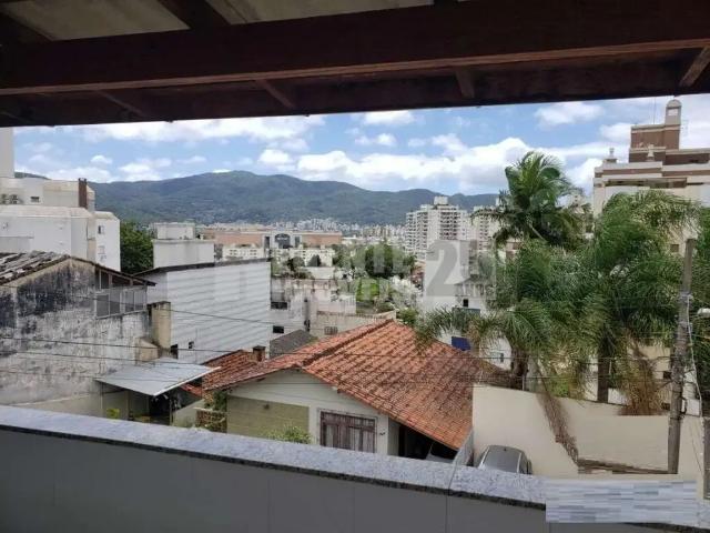 Casa / Sobrado para Venda em Florianópolis/SC Trindade 18 Quartos