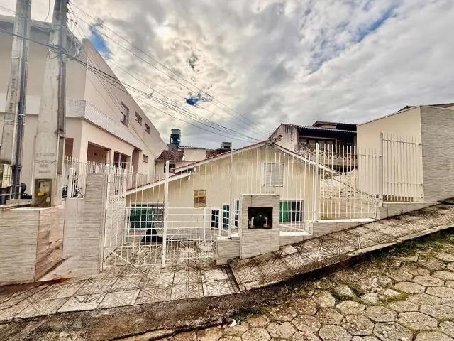 Casa / Sobrado para Venda em Florianópolis/SC Trindade