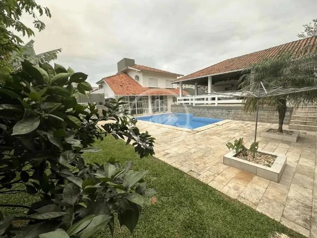 Casa / Sobrado para Venda em Florianópolis/SC Trindade 4 Quartos