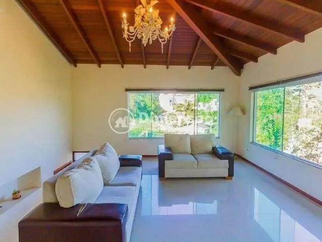 Casa / Sobrado para Venda em Florianópolis/SC Trindade 4 Quartos
