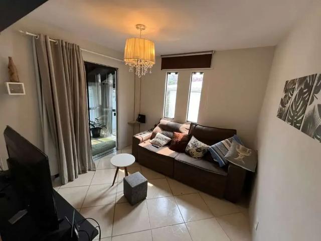 Casa / Sobrado para Venda em Florianópolis/SC Trindade 5 Quartos