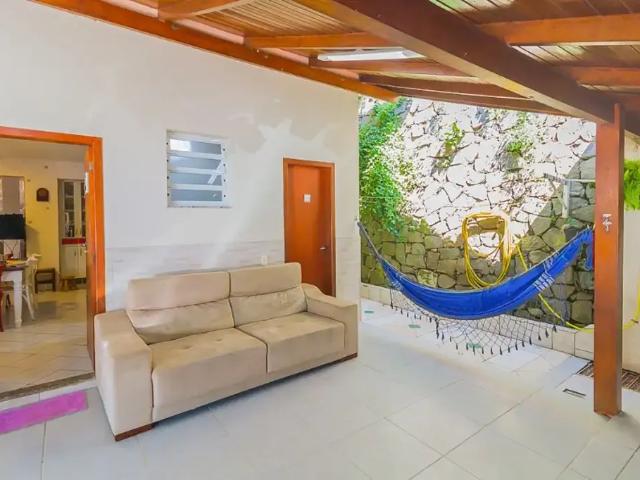 Casa / Sobrado para Venda em Florianópolis/SC Trindade 5 Quartos