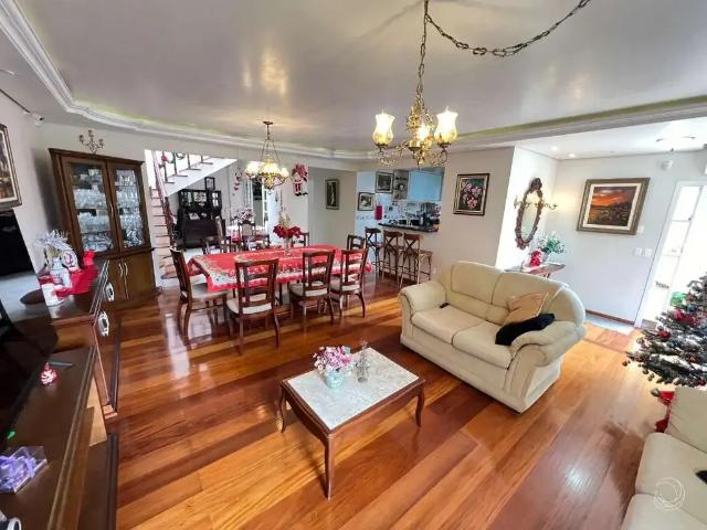 Casa / Sobrado para Venda em Florianópolis/SC Trindade 5 Quartos