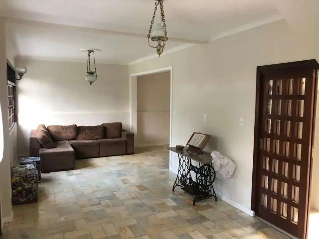 Casa / Sobrado para Venda em Florianópolis/SC Trindade 6 Quartos
