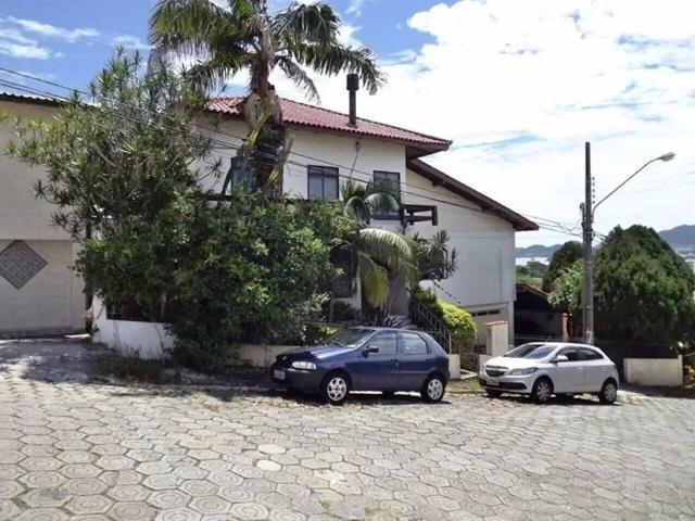 Casa / Sobrado para Venda em Florianópolis/SC Trindade 6 Quartos