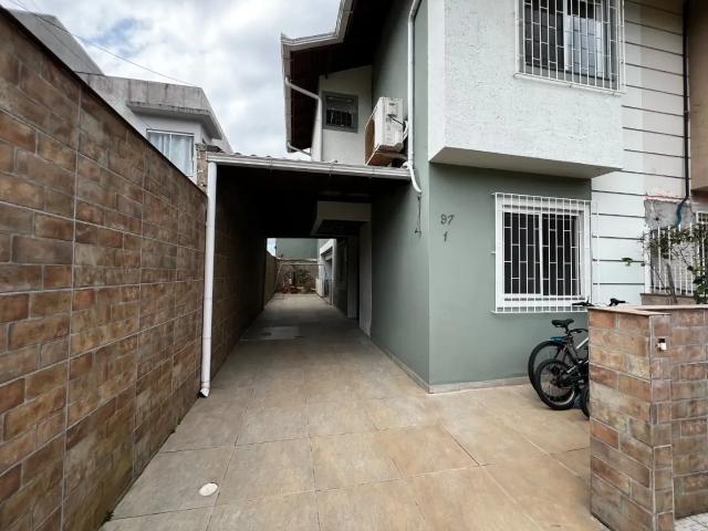 Casa / Sobrado para Venda em Florianópolis/SC Vargem do Bom Jesus 3 Quartos