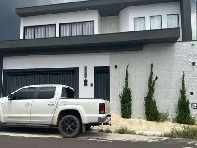Casa / Sobrado para Venda em Franca/SP Centro 4 Quartos