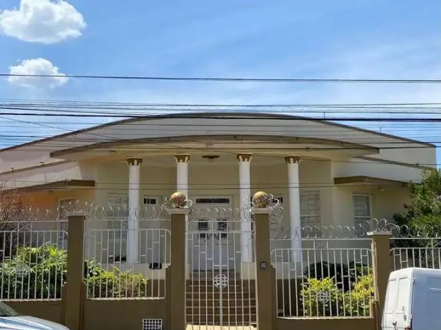 Casa / Sobrado para Venda em Franca/SP Estação 4 Quartos