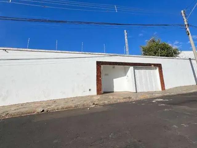 Casa / Sobrado para Venda em Franca/SP Parque do Castelo 4 Quartos