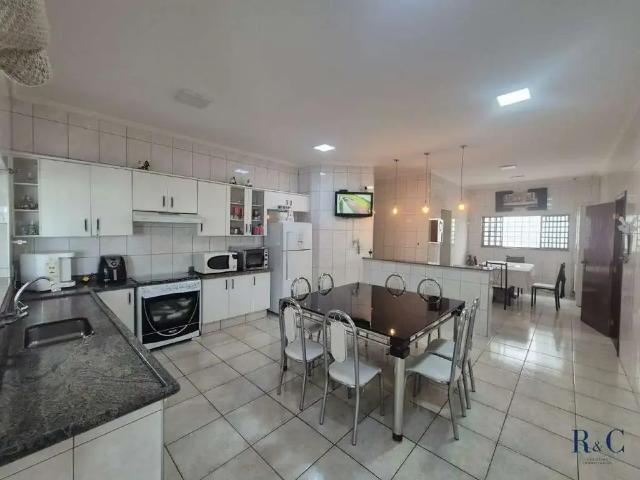 Casa / Sobrado para Venda em Franca/SP Parque São Jorge 3 Quartos