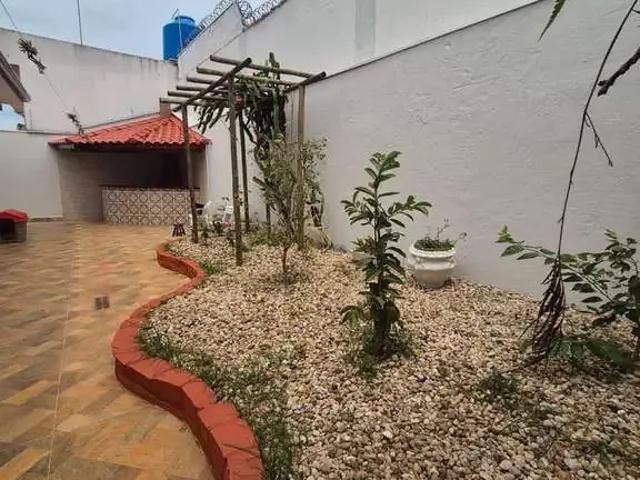 Casa / Sobrado para Venda em Franca/SP Parque São Jorge 3 Quartos