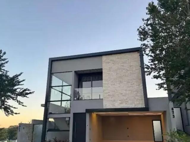 Casa / Sobrado para Venda em Franca/SP Parque Universitário 4 Quartos
