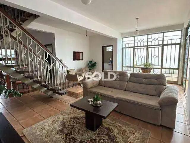 Casa / Sobrado para Venda em Franca/SP Residencial São Tomaz 3 Quartos