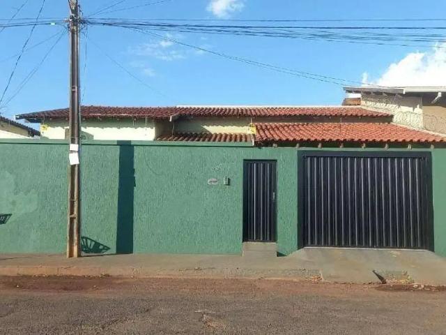 Casa / Sobrado para Venda em Frutal/MG Ipê Amarelo 4 Quartos