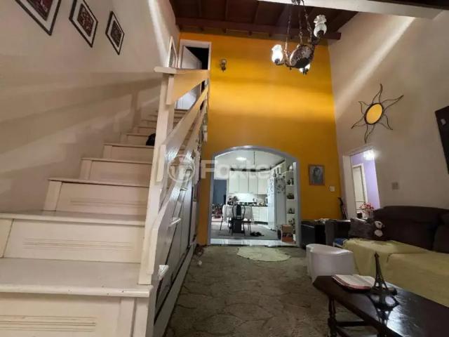 Casa / Sobrado para Venda em Garibaldi/RS Centro 4 Quartos