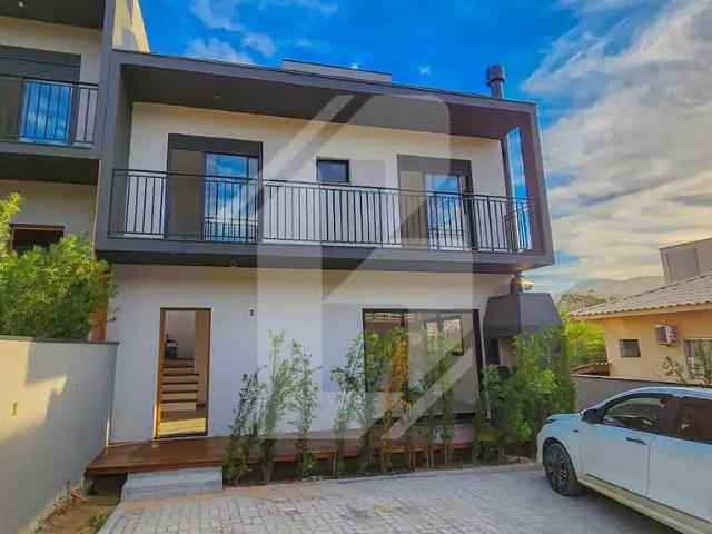 Casa / Sobrado para Venda em Garopaba/SC Macacu 2 Quartos