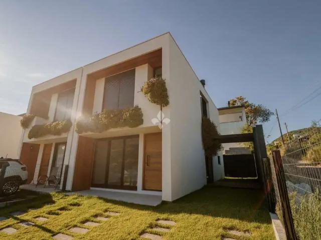 Casa / Sobrado para Venda em Garopaba/SC Macacu 2 Quartos