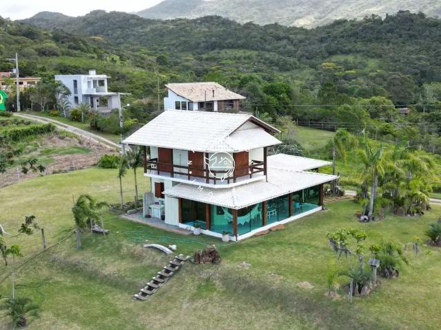 Casa / Sobrado para Venda em Garopaba/SC Macacu 2 Quartos