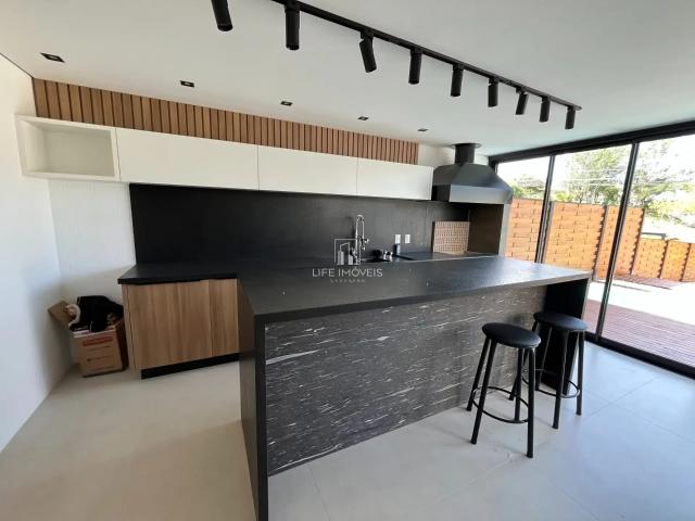 Casa / Sobrado para Venda em Garopaba/SC Morrinhos 4 Quartos