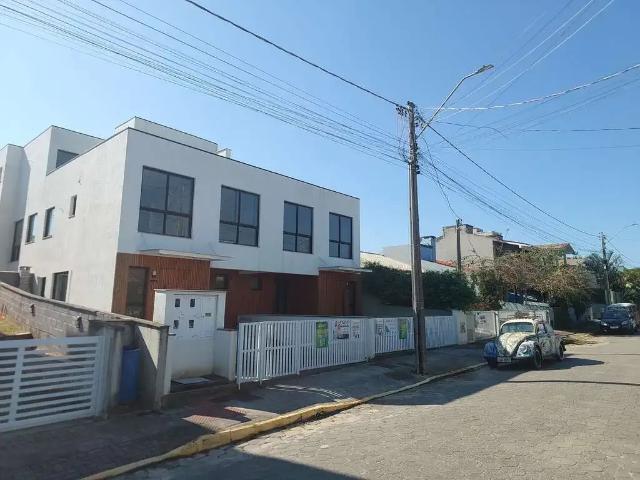 Casa / Sobrado para Venda em Garopaba/SC Ambrósio 3 Quartos