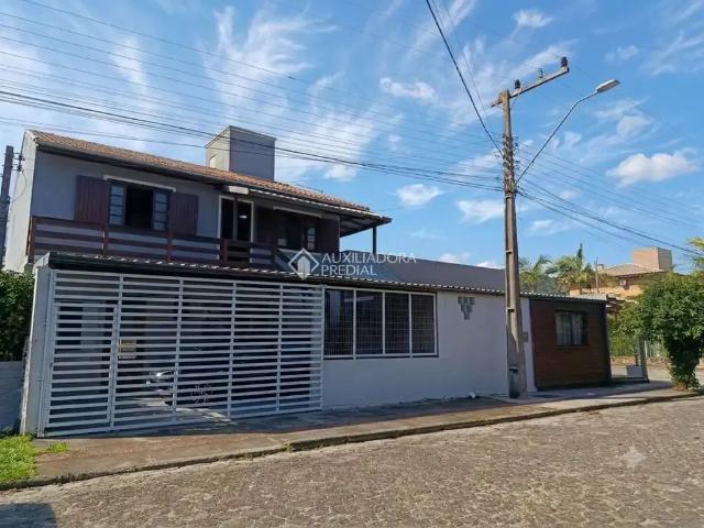 Casa / Sobrado para Venda em Garopaba/SC Centro 4 Quartos