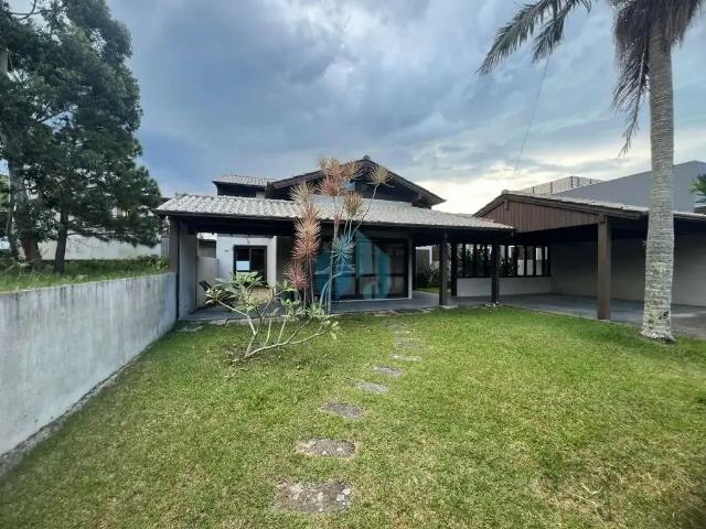 Casa / Sobrado para Venda em Garopaba/SC Centro 4 Quartos