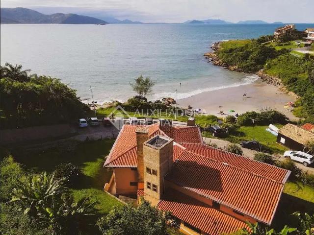 Casa / Sobrado para Venda em Garopaba/SC Centro 5 Quartos