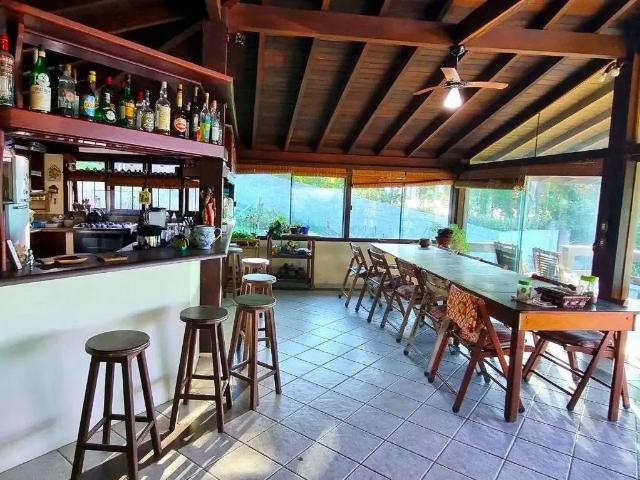 Casa / Sobrado para Venda em Garopaba/SC Centro 7 Quartos