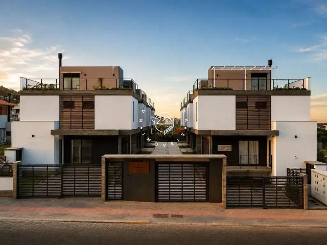 Casa / Sobrado para Venda em Garopaba/SC Centro 2 Quartos