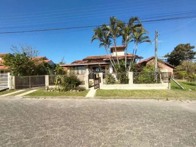 Casa / Sobrado para Venda em Garopaba/SC Centro 3 Quartos