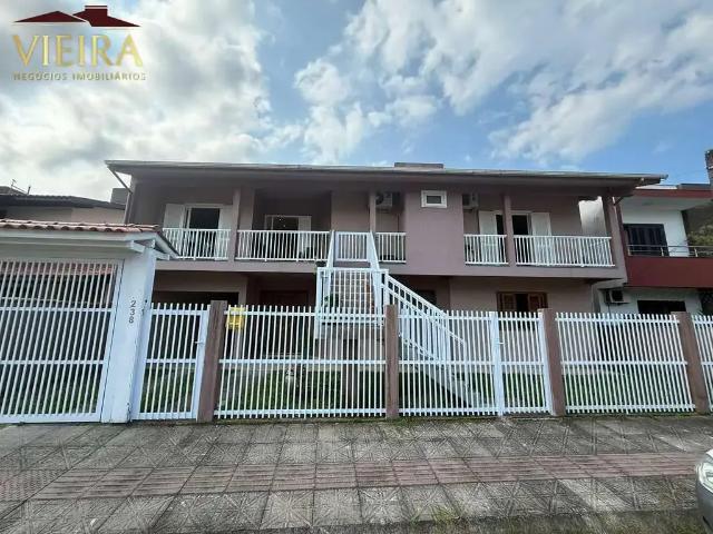 Casa / Sobrado para Venda em Garopaba/SC Centro 3 Quartos