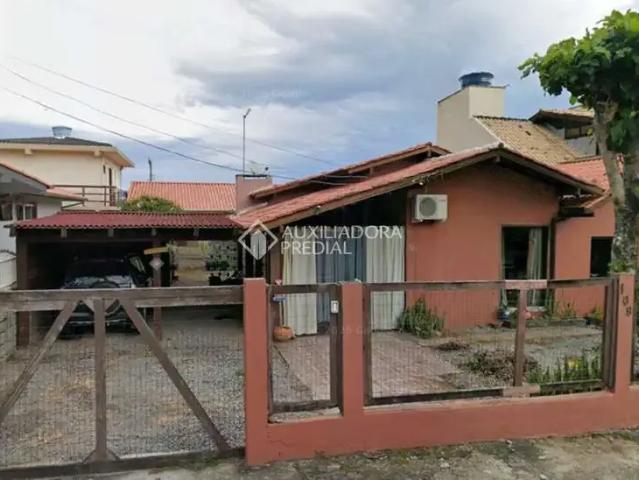 Casa / Sobrado para Venda em Garopaba/SC Centro 3 Quartos