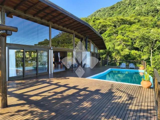 Casa / Sobrado para Venda em Garopaba/SC Costa Do Macacu 4 Quartos