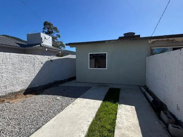 Casa / Sobrado para Venda em Garopaba/SC Encantada 2 Quartos