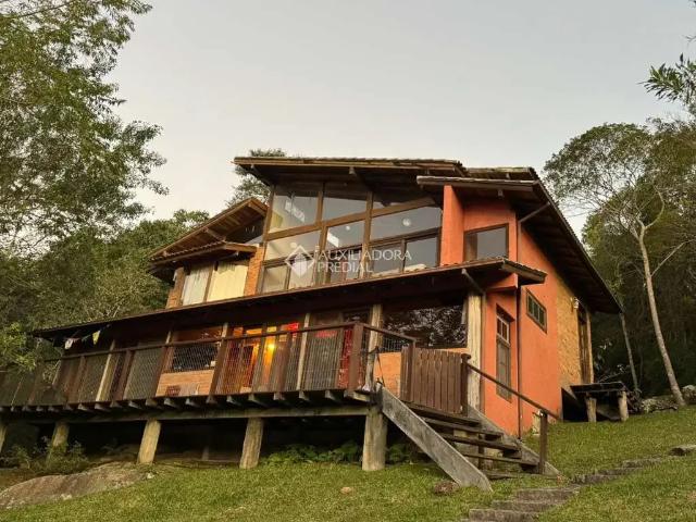 Casa / Sobrado para Venda em Garopaba/SC Encantada 3 Quartos