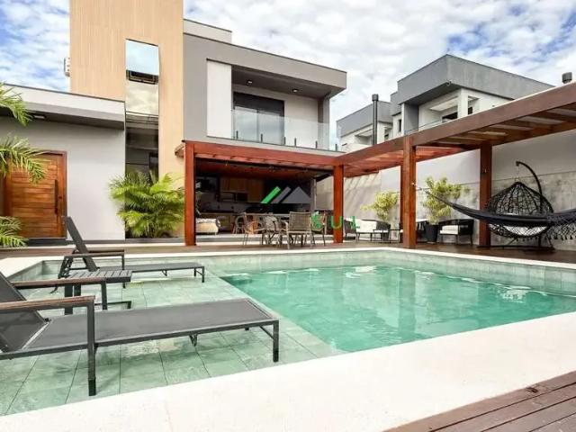 Casa / Sobrado para Venda em Garopaba/SC Ferraz 4 Quartos