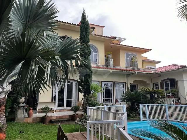 Casa / Sobrado para Venda em Garopaba/SC Ferraz 8 Quartos