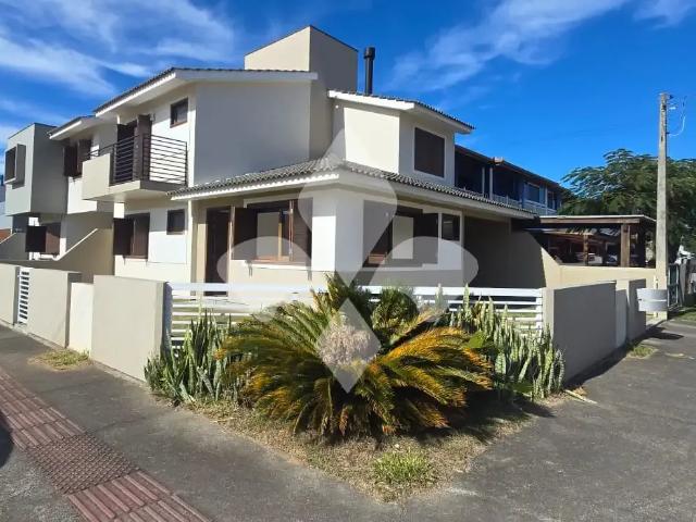 Casa / Sobrado para Venda em Garopaba/SC Ferraz 3 Quartos