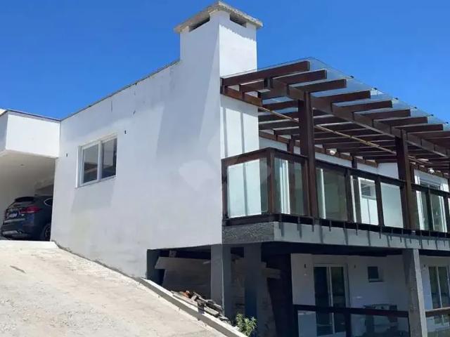 Casa / Sobrado para Venda em Garopaba/SC Ferraz 3 Quartos