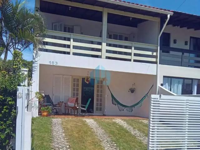 Casa / Sobrado para Venda em Garopaba/SC Ferraz 3 Quartos